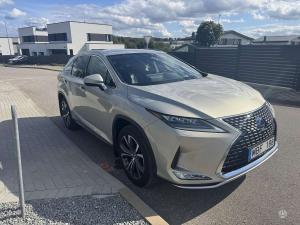 Brown Lexus RX 450h 2021 in Vilnius, with an engine capacity of 3.46 L and mileage of 98 thousand km for 41900 €, photo 4 on AUTOMOTO.COM.LV