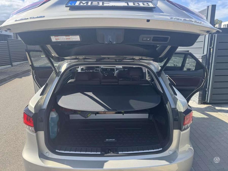 Brown Lexus RX 450h 2021 in Vilnius, with an engine capacity of 3.46 L and mileage of 98 thousand km for 41900 €, photo 12 on AUTOMOTO.COM.LV
