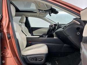 Brūns Lexus RX 450h 2023 Viļņa, ar dzinēja tilpumu 2.49 L un nobraukumu 128 tūkst. km par 64980 €, foto 7 vietnē AUTOMOTO.COM.LV