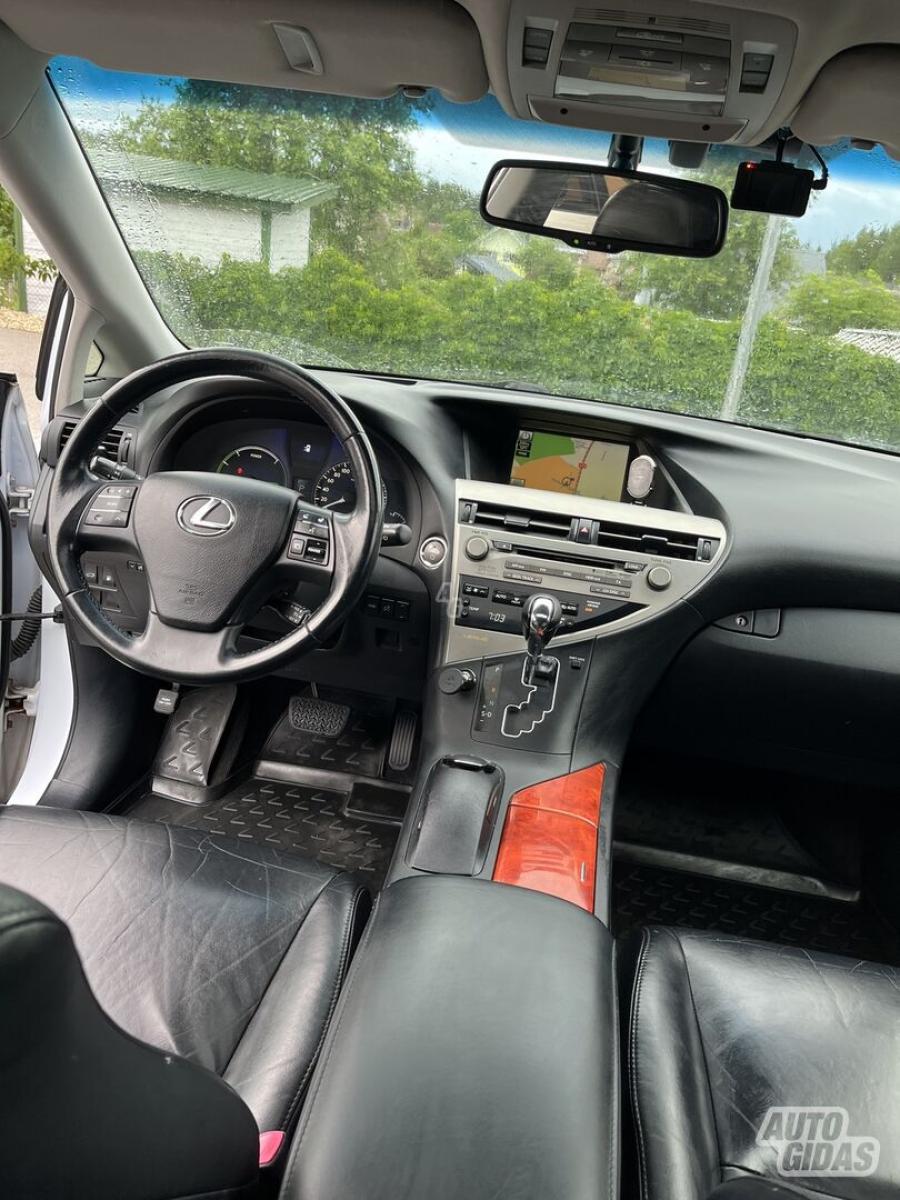 Lexus RX 450h 2010 in Vilnius, with an engine capacity of 3.50 L and mileage of 268 thousand km for 10600 €, photo 15 on AUTOMOTO.COM.LV