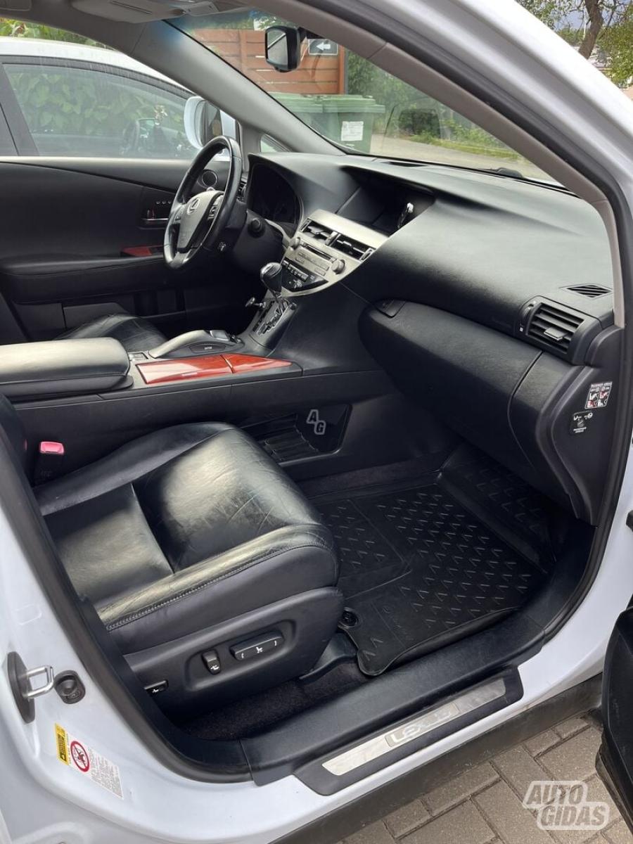 Lexus RX 450h 2010 in Vilnius, with an engine capacity of 3.50 L and mileage of 268 thousand km for 10600 €, photo 20 on AUTOMOTO.COM.LV