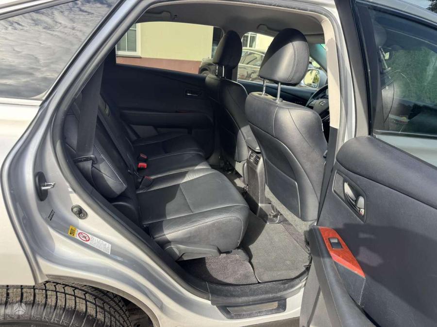 Lexus RX 450h 2010 Viļņa, ar dzinēja tilpumu 3.50 L un nobraukumu 221 tūkst. km par 11500 €, foto 19 vietnē AUTOMOTO.COM.LV