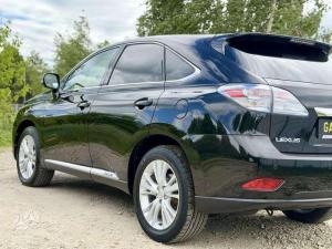 Lexus RX 450h 2011 in Siauliai, with an engine capacity of 3.50 L and mileage of 240 thousand km for 13999 €, photo 8 on AUTOMOTO.COM.LV