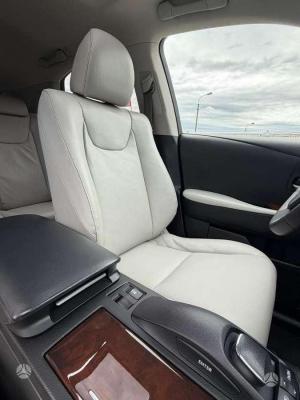 Lexus RX 450h 2011 in Siauliai, with an engine capacity of 3.50 L and mileage of 240 thousand km for 13999 €, photo 28 on AUTOMOTO.COM.LV
