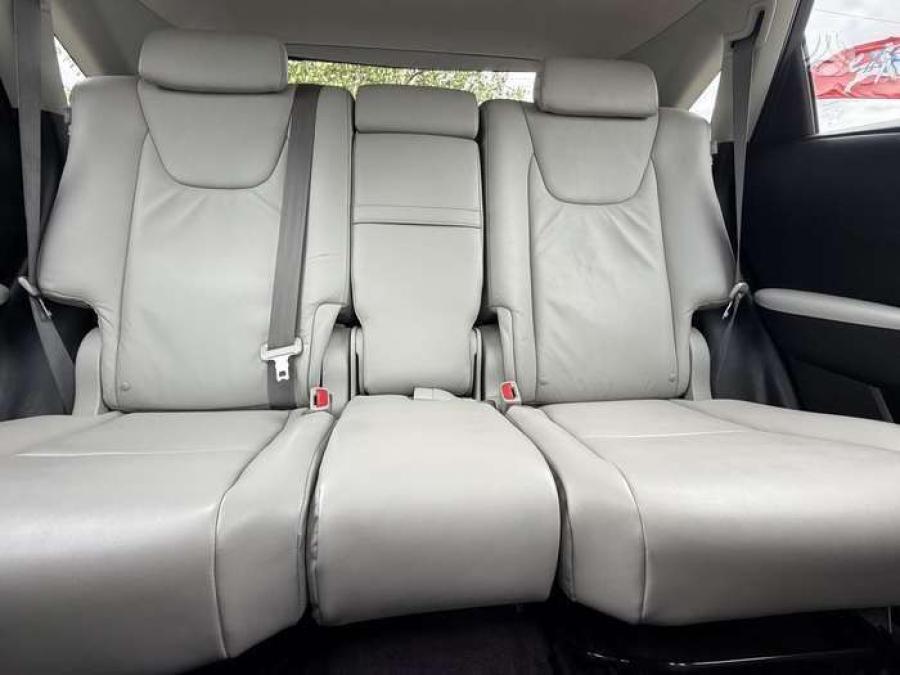 Lexus RX 450h 2011 in Siauliai, with an engine capacity of 3.50 L and mileage of 240 thousand km for 13999 €, photo 31 on AUTOMOTO.COM.LV