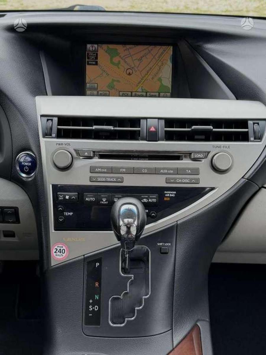 Lexus RX 450h 2011 in Siauliai, with an engine capacity of 3.50 L and mileage of 240 thousand km for 13999 €, photo 34 on AUTOMOTO.COM.LV