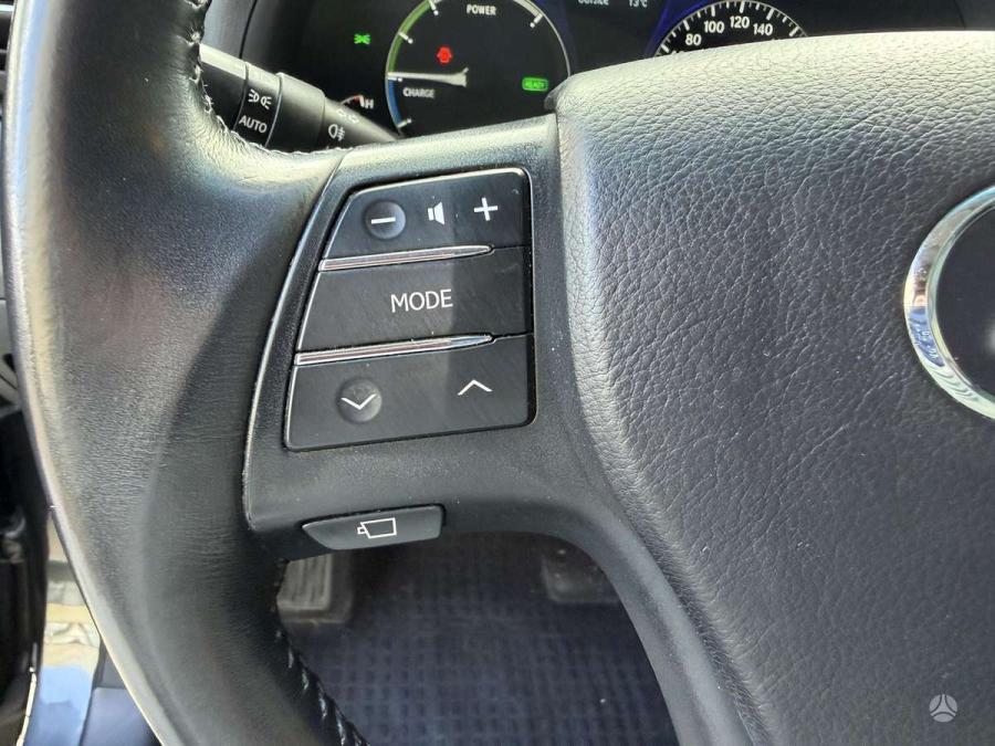 Lexus RX 450h 2011 in Vilnius, with an engine capacity of 3.50 L and mileage of 194 thousand km for 14999 €, photo 20 on AUTOMOTO.COM.LV