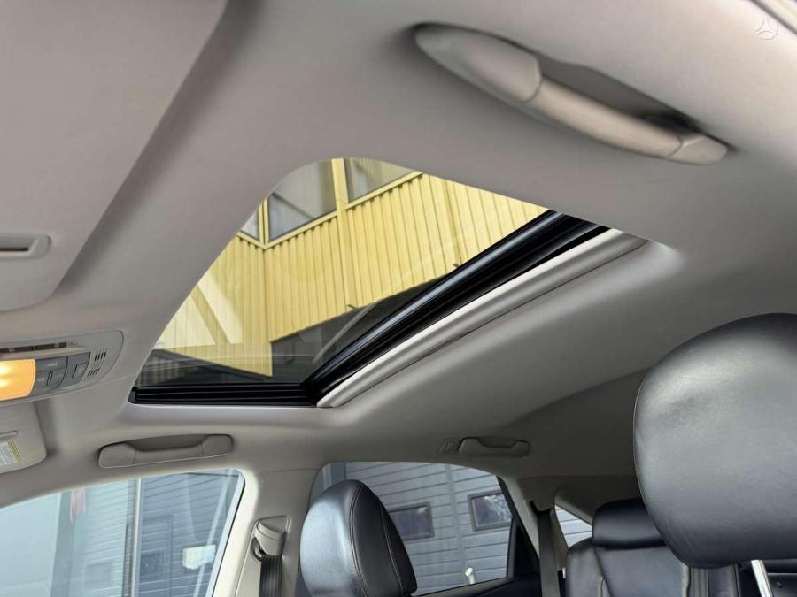 Lexus RX 450h 2011 in Vilnius, with an engine capacity of 3.50 L and mileage of 194 thousand km for 14999 €, photo 24 on AUTOMOTO.COM.LV