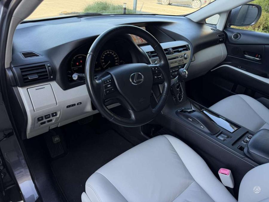 Lexus RX 450h 2012 in Vilnius, with an engine capacity of 3.46 L and mileage of 250 thousand km for 13999 €, photo 9 on AUTOMOTO.COM.LV
