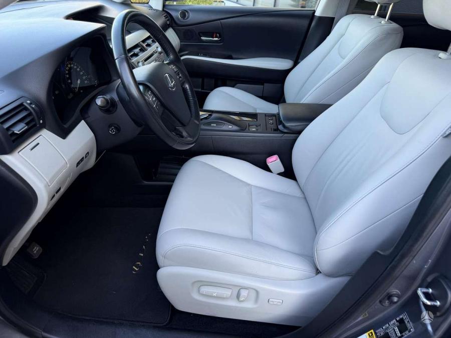Lexus RX 450h 2012 in Vilnius, with an engine capacity of 3.46 L and mileage of 250 thousand km for 13999 €, photo 11 on AUTOMOTO.COM.LV