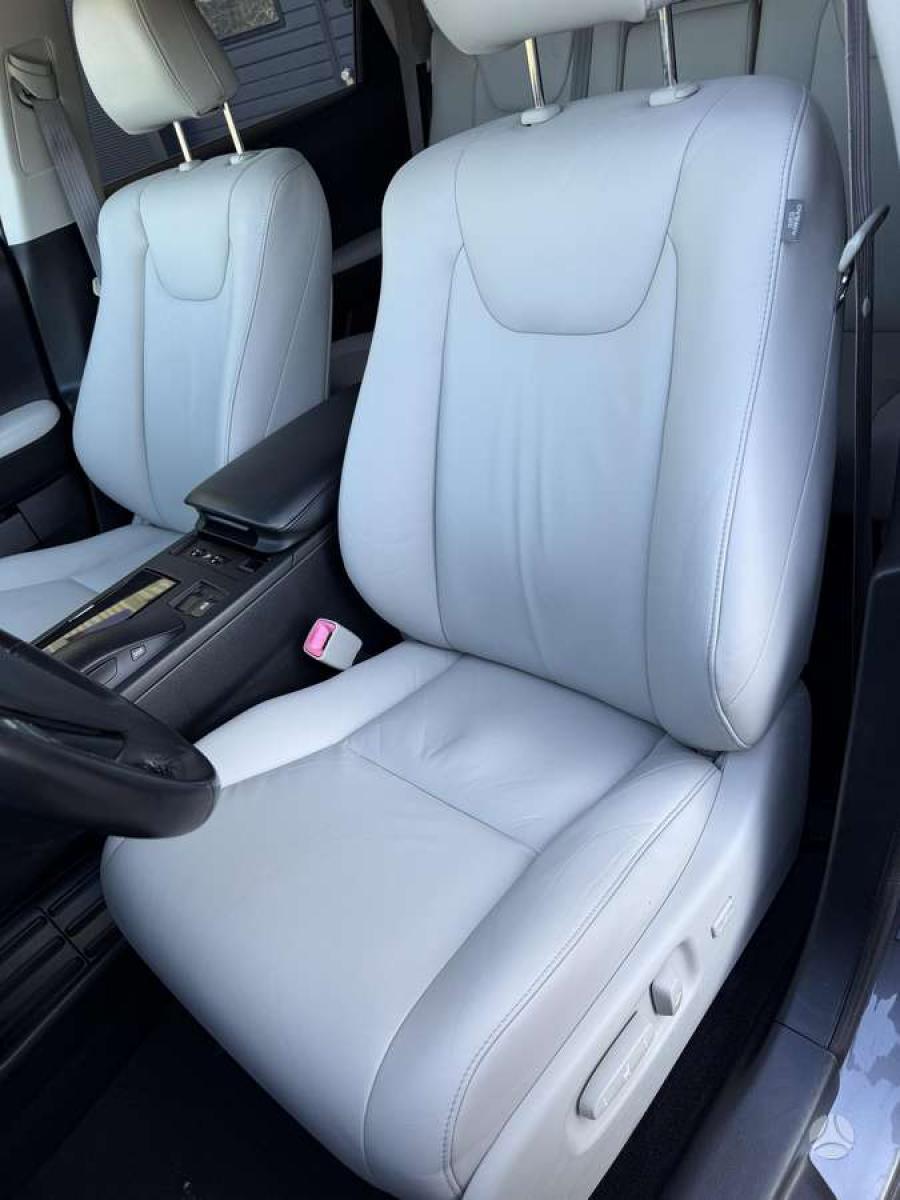 Lexus RX 450h 2012 in Vilnius, with an engine capacity of 3.46 L and mileage of 250 thousand km for 13999 €, photo 12 on AUTOMOTO.COM.LV