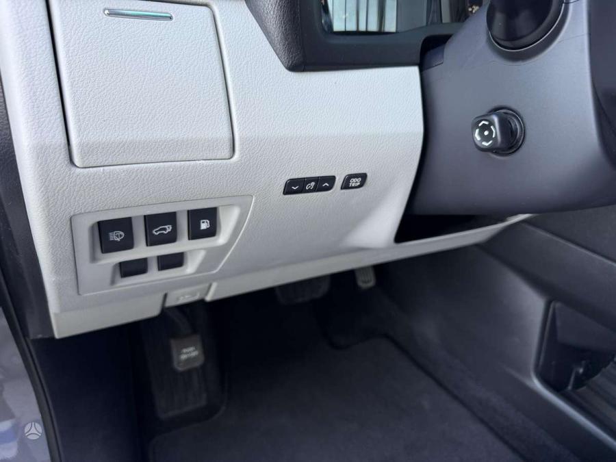 Lexus RX 450h 2012 in Vilnius, with an engine capacity of 3.46 L and mileage of 250 thousand km for 13999 €, photo 21 on AUTOMOTO.COM.LV