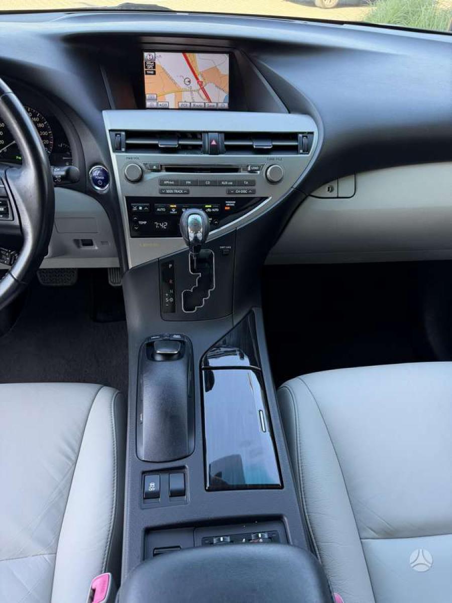 Lexus RX 450h 2012 in Vilnius, with an engine capacity of 3.46 L and mileage of 250 thousand km for 13999 €, photo 22 on AUTOMOTO.COM.LV