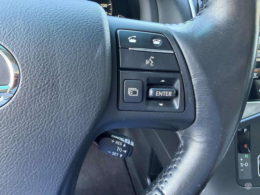 Lexus RX 450h 2012 in Vilnius, with an engine capacity of 3.46 L and mileage of 250 thousand km for 13999 €, photo 26 on AUTOMOTO.COM.LV