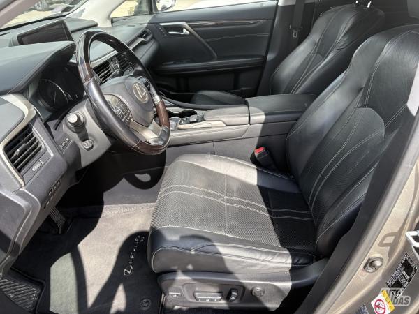 Lexus RX 450h 2017 Tauragė vietnē Lexus RX 450h 2017 Tauragė, ar dzinēja tilpumu 2.90 L un nobraukumu 229 tūkst. km par 26500 €, foto 10 vietnē AUTOMOTO.COM.LV