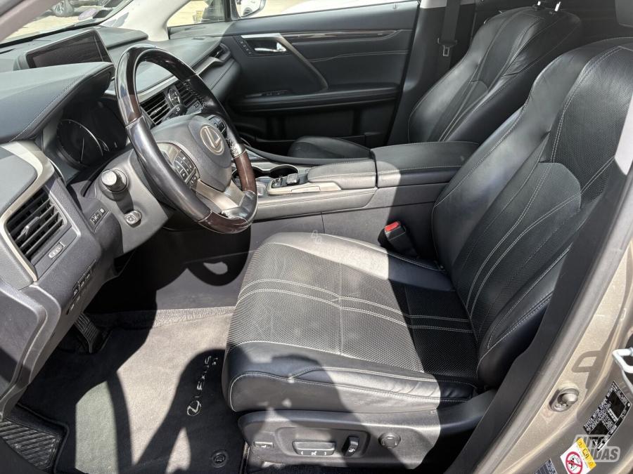 Lexus RX 450h 2017 in Taurage, with an engine capacity of 2.90 L and mileage of 229 thousand km for 26500 €, photo 10 on AUTOMOTO.COM.LV