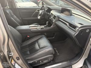 Lexus RX 450h 2017 in Taurage, with an engine capacity of 2.90 L and mileage of 229 thousand km for 26500 €, photo 11 on AUTOMOTO.COM.LV