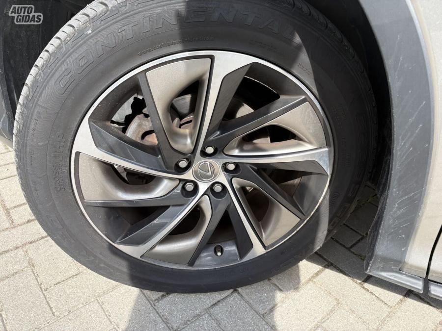 Lexus RX 450h 2017 in Taurage, with an engine capacity of 2.90 L and mileage of 229 thousand km for 26500 €, photo 19 on AUTOMOTO.COM.LV