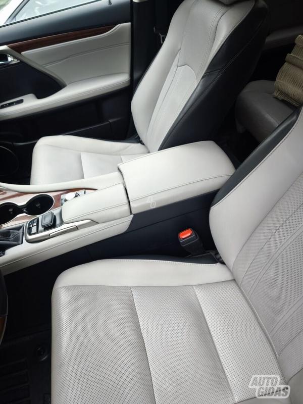 Lexus RX 450h 2018 in Kaunas, with an engine capacity of 3.50 L and mileage of 158 thousand km for 25555 €, photo 2 on AUTOMOTO.COM.LV