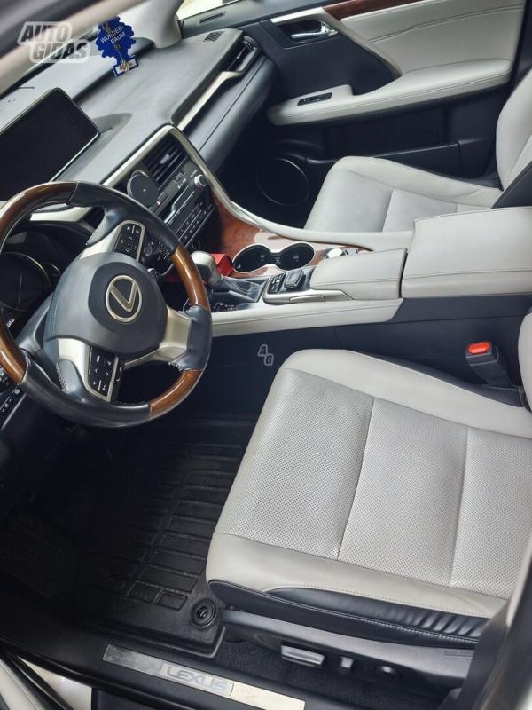 Lexus RX 450h 2018 in Kaunas, with an engine capacity of 3.50 L and mileage of 158 thousand km for 25555 €, photo 6 on AUTOMOTO.COM.LV