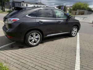 Green Lexus RX 450h 2010 in Vilnius, with an engine capacity of 3.46 L and mileage of 377 thousand km for 7600 €, photo 7 on AUTOMOTO.COM.LV