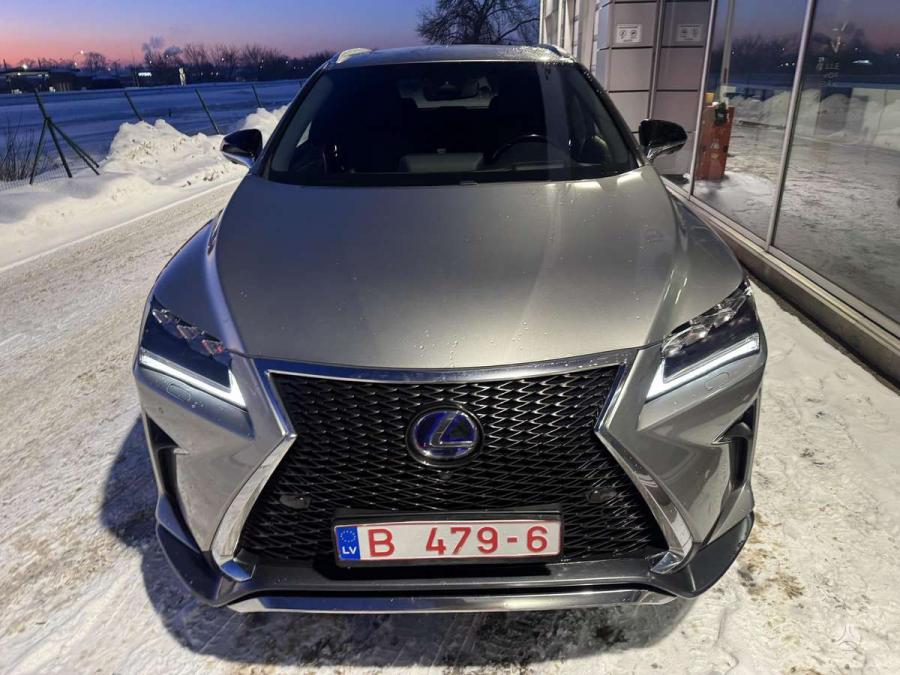 Green Lexus RX 450h 2017 in Daugavpils, with an engine capacity of 3.46 L and mileage of 178 thousand km for 29350 €, photo 34 on AUTOMOTO.COM.LV