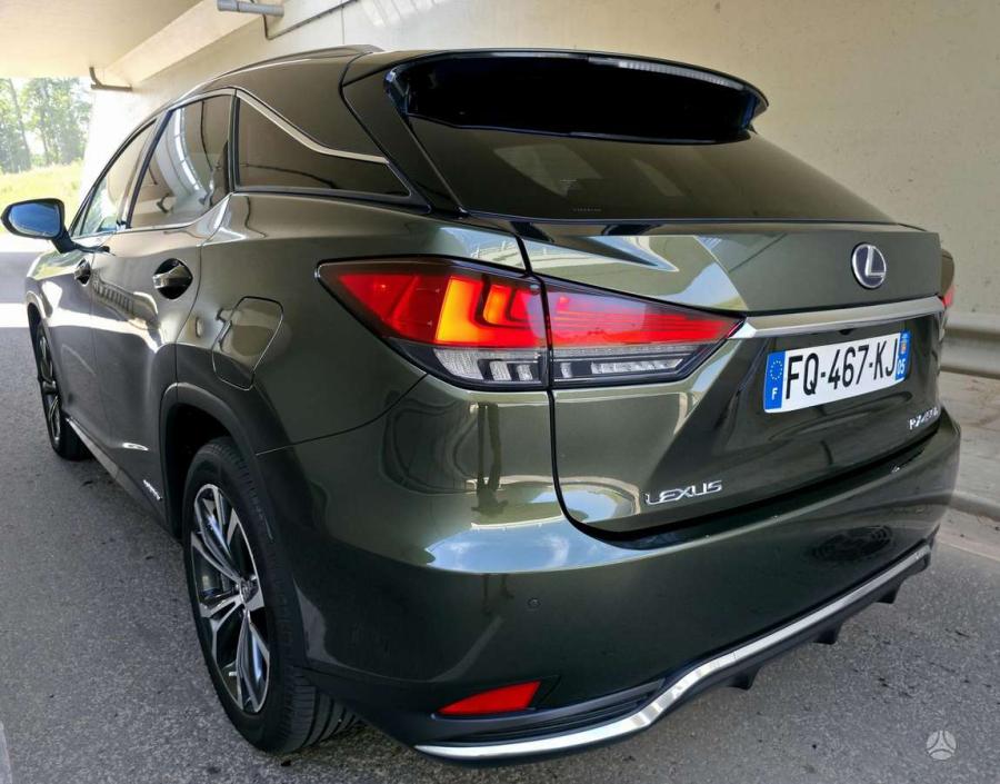 Green Lexus RX 450h 2020 in Marijampole, with an engine capacity of 3.46 L and mileage of 167 thousand km for 39995 €, photo 7 on AUTOMOTO.COM.LV