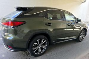 Green Lexus RX 450h 2020 in Marijampole, with an engine capacity of 3.46 L and mileage of 167 thousand km for 39995 €, photo 10 on AUTOMOTO.COM.LV