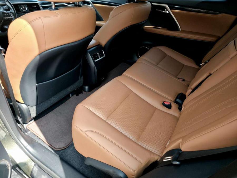 Green Lexus RX 450h 2020 in Marijampole, with an engine capacity of 3.46 L and mileage of 167 thousand km for 39995 €, photo 15 on AUTOMOTO.COM.LV