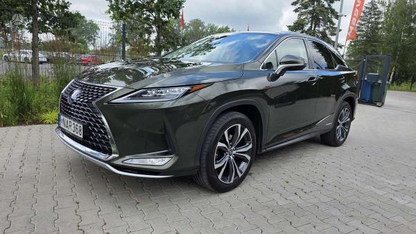 Green Lexus RX 450h 2021 in Kaunas, with an engine capacity of 3.46 L and mileage of 153 thousand km for 41000 €, photo 1 on AUTOMOTO.COM.LV