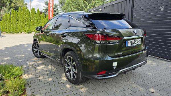 Green Lexus RX 450h 2021 in Kaunas, with an engine capacity of 3.46 L and mileage of 153 thousand km for 41000 €, photo 4 on AUTOMOTO.COM.LV