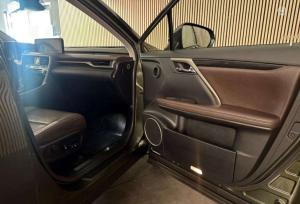 Zaļš Lexus RX 450h 2022 Viļņa, ar dzinēja tilpumu 3.46 L un nobraukumu 124 tūkst. km par 42500 €, foto 13 vietnē AUTOMOTO.COM.LV