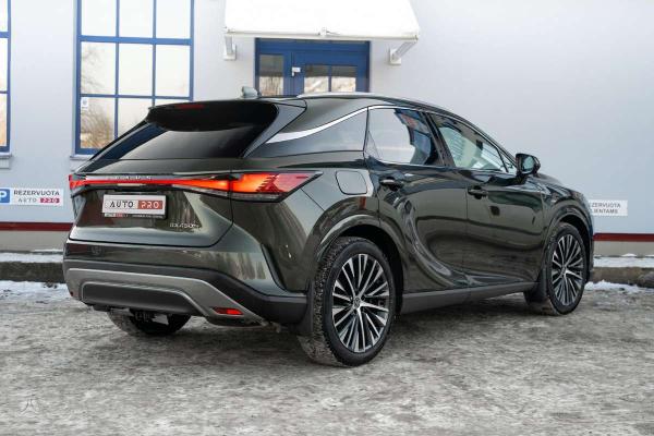 Green Lexus RX 450h 2023 in Vilnius, with an engine capacity of 2.49 L and mileage of 98 thousand km for 58500 €, photo 11 on AUTOMOTO.COM.LV