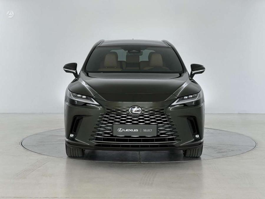 Green Lexus RX 450h 2023 in Vilnius, with an engine capacity of 2.49 L and mileage of 69 thousand km for 66900 €, photo 6 on AUTOMOTO.COM.LV