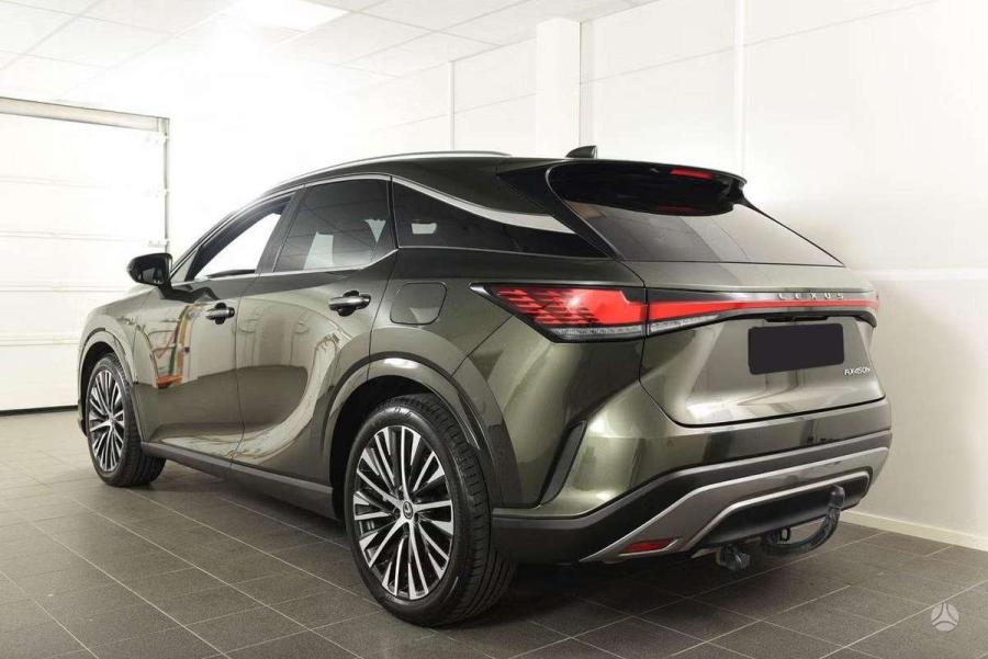 Zaļš Lexus RX 450h 2023 Viļņa, ar dzinēja tilpumu 2.49 L un nobraukumu 66 tūkst. km par 61900 €, foto 6 vietnē AUTOMOTO.COM.LV