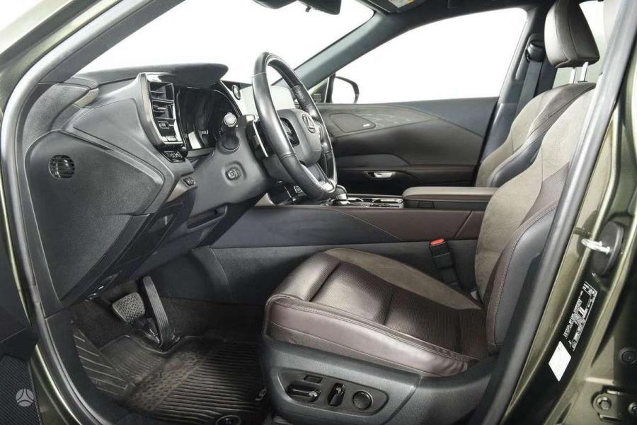 Zaļš Lexus RX 450h 2023 Viļņa, ar dzinēja tilpumu 2.49 L un nobraukumu 66 tūkst. km par 61900 €, foto 12 vietnē AUTOMOTO.COM.LV