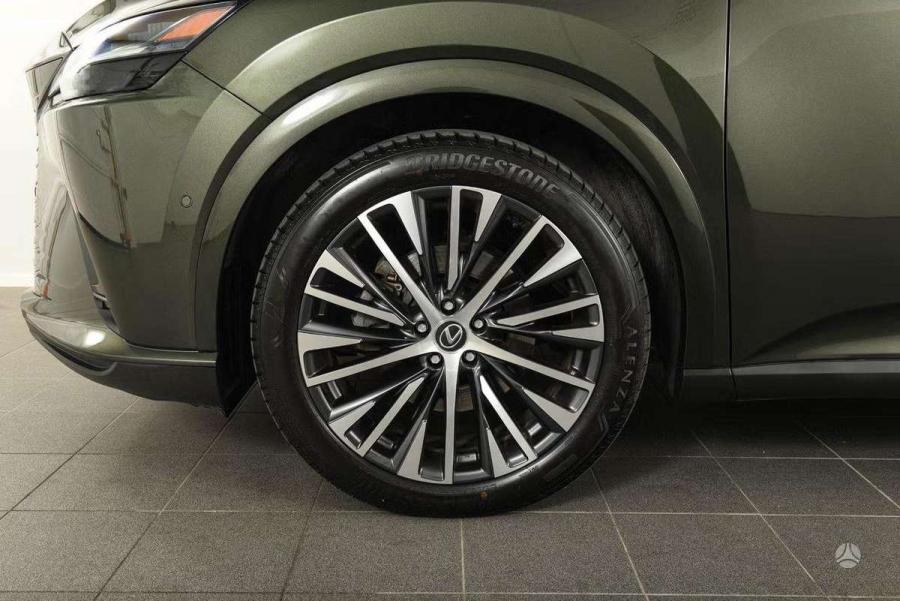 Zaļš Lexus RX 450h 2023 Viļņa, ar dzinēja tilpumu 2.49 L un nobraukumu 66 tūkst. km par 61900 €, foto 15 vietnē AUTOMOTO.COM.LV