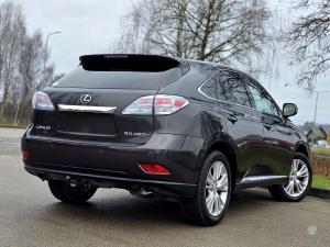 Grey Lexus RX 450h 2009 in Taurage, with an engine capacity of 3.50 L and mileage of 231 thousand km for 8600 €, photo 5 on AUTOMOTO.COM.LV