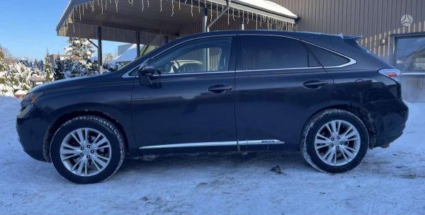 Pelēks Lexus RX 450h 2009 Viļņa, ar dzinēja tilpumu 3.50 L un nobraukumu 311 tūkst. km par 11200 €, foto 4 vietnē AUTOMOTO.COM.LV