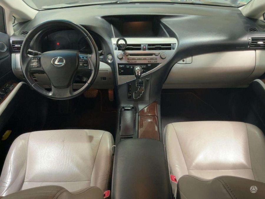 Pelēks Lexus RX 450h 2009 Viļņa, ar dzinēja tilpumu 3.46 L un nobraukumu 219 tūkst. km par 11500 €, foto 18 vietnē AUTOMOTO.COM.LV