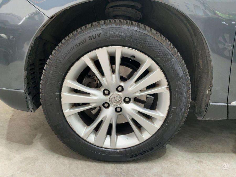 Pelēks Lexus RX 450h 2009 Viļņa, ar dzinēja tilpumu 3.46 L un nobraukumu 219 tūkst. km par 11500 €, foto 21 vietnē AUTOMOTO.COM.LV