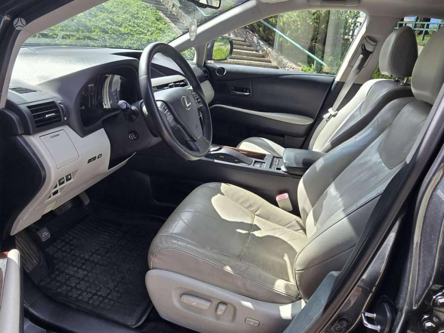 Pelēks Lexus RX 450h 2009 Utena, ar dzinēja tilpumu 3.46 L un nobraukumu 350 tūkst. km par 8400 €, foto 9 vietnē AUTOMOTO.COM.LV