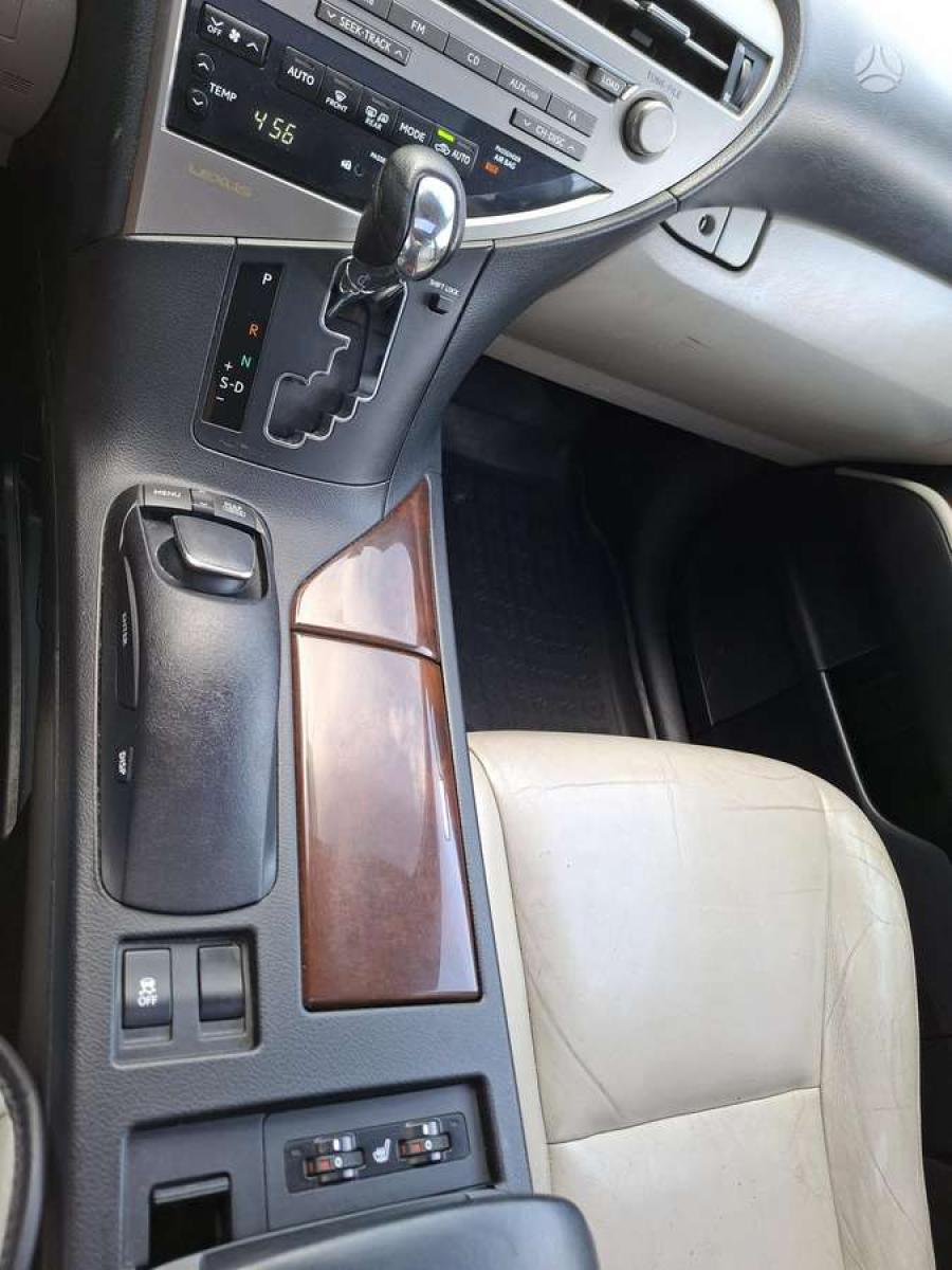 Pelēks Lexus RX 450h 2009 Utena, ar dzinēja tilpumu 3.46 L un nobraukumu 350 tūkst. km par 8400 €, foto 17 vietnē AUTOMOTO.COM.LV