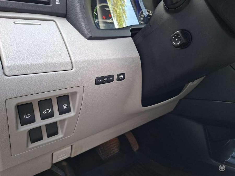 Pelēks Lexus RX 450h 2009 Utena, ar dzinēja tilpumu 3.46 L un nobraukumu 350 tūkst. km par 8400 €, foto 18 vietnē AUTOMOTO.COM.LV