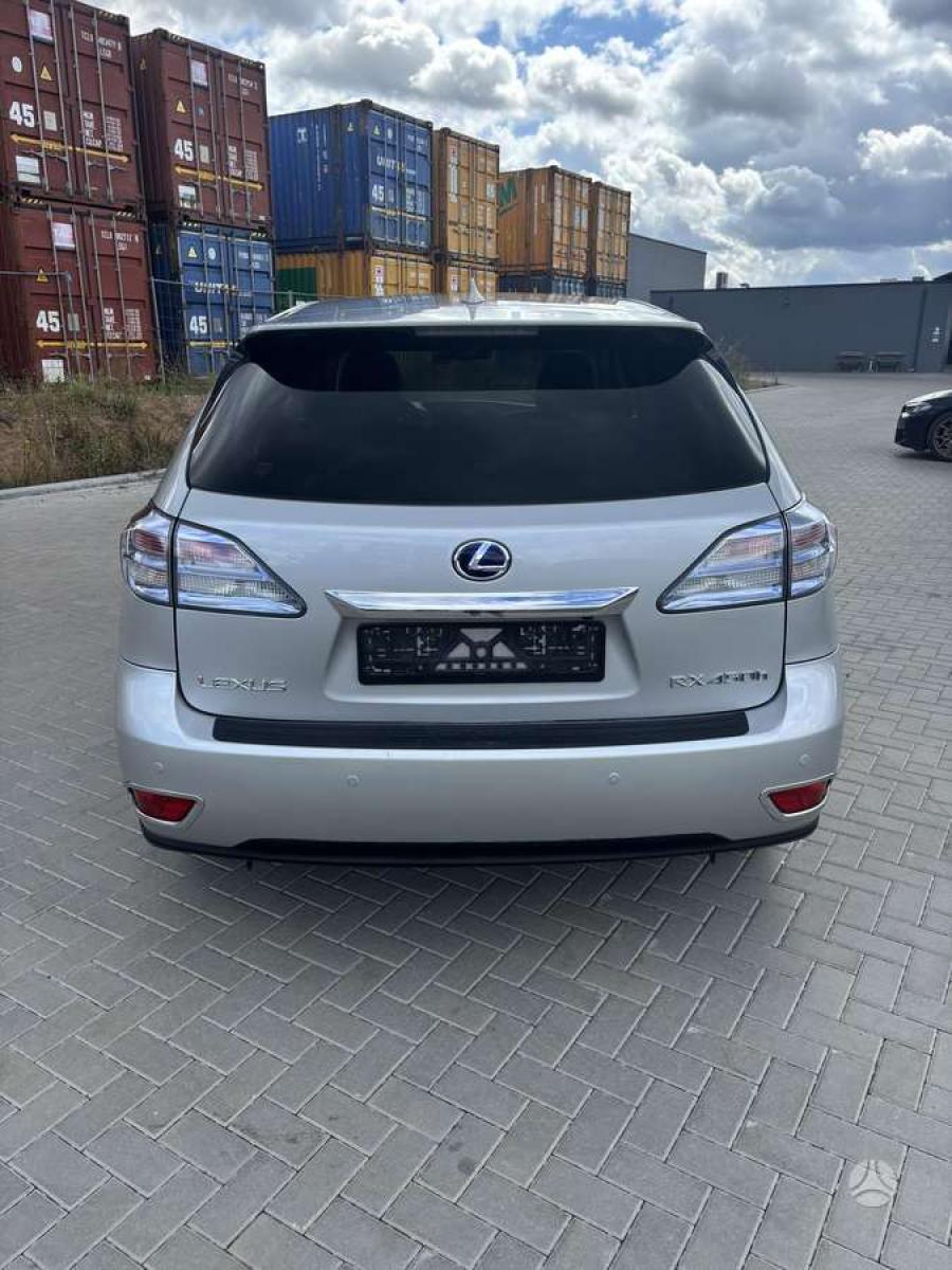 Pelēks Lexus RX 450h 2009 Viļņa, ar dzinēja tilpumu 3.50 L un nobraukumu 270 tūkst. km par 9800 €, foto 7 vietnē AUTOMOTO.COM.LV