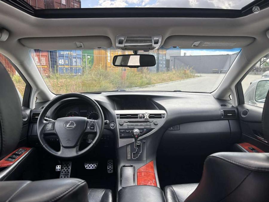 Pelēks Lexus RX 450h 2009 Viļņa, ar dzinēja tilpumu 3.50 L un nobraukumu 270 tūkst. km par 9800 €, foto 15 vietnē AUTOMOTO.COM.LV