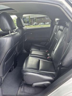 Pelēks Lexus RX 450h 2009 Viļņa, ar dzinēja tilpumu 3.50 L un nobraukumu 270 tūkst. km par 9800 €, foto 18 vietnē AUTOMOTO.COM.LV