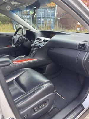 Pelēks Lexus RX 450h 2009 Viļņa, ar dzinēja tilpumu 3.50 L un nobraukumu 270 tūkst. km par 9800 €, foto 20 vietnē AUTOMOTO.COM.LV