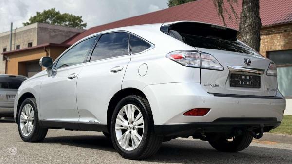Pelēks Lexus RX 450h 2009 Panevēža, ar dzinēja tilpumu 3.50 L un nobraukumu 270 tūkst. km par 9500 €, foto 10 vietnē AUTOMOTO.COM.LV