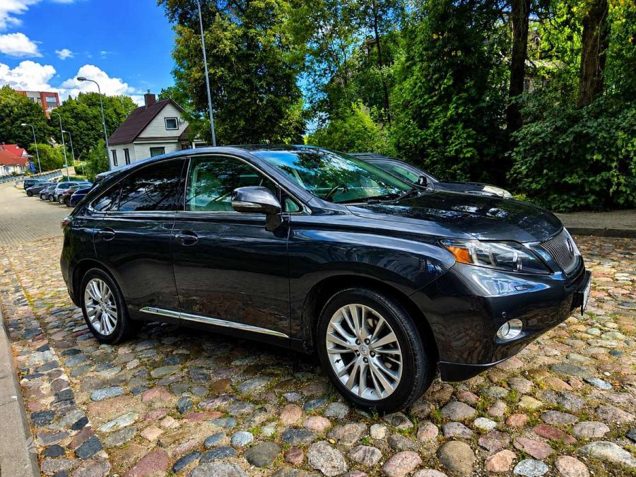 Pelēks Lexus RX 450h 2009 Utena, ar dzinēja tilpumu 3.50 L un nobraukumu 35 tūkst. km par 8350 €, foto 3 vietnē AUTOMOTO.COM.LV